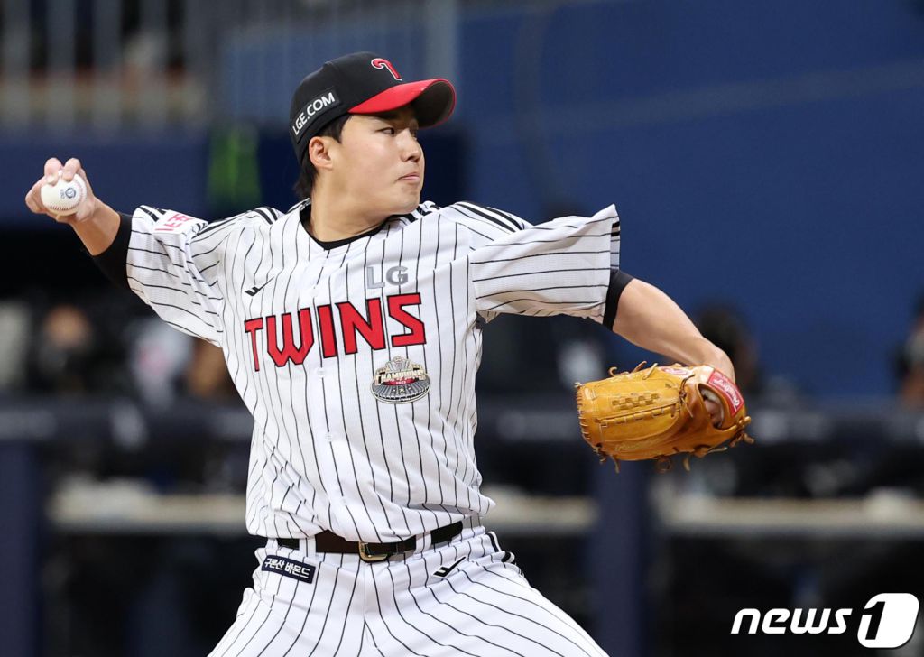 임찬규 체인지업에 MLB 타자들 '추풍낙엽'…SD전 5이닝 7K 호투 : zum 뉴스