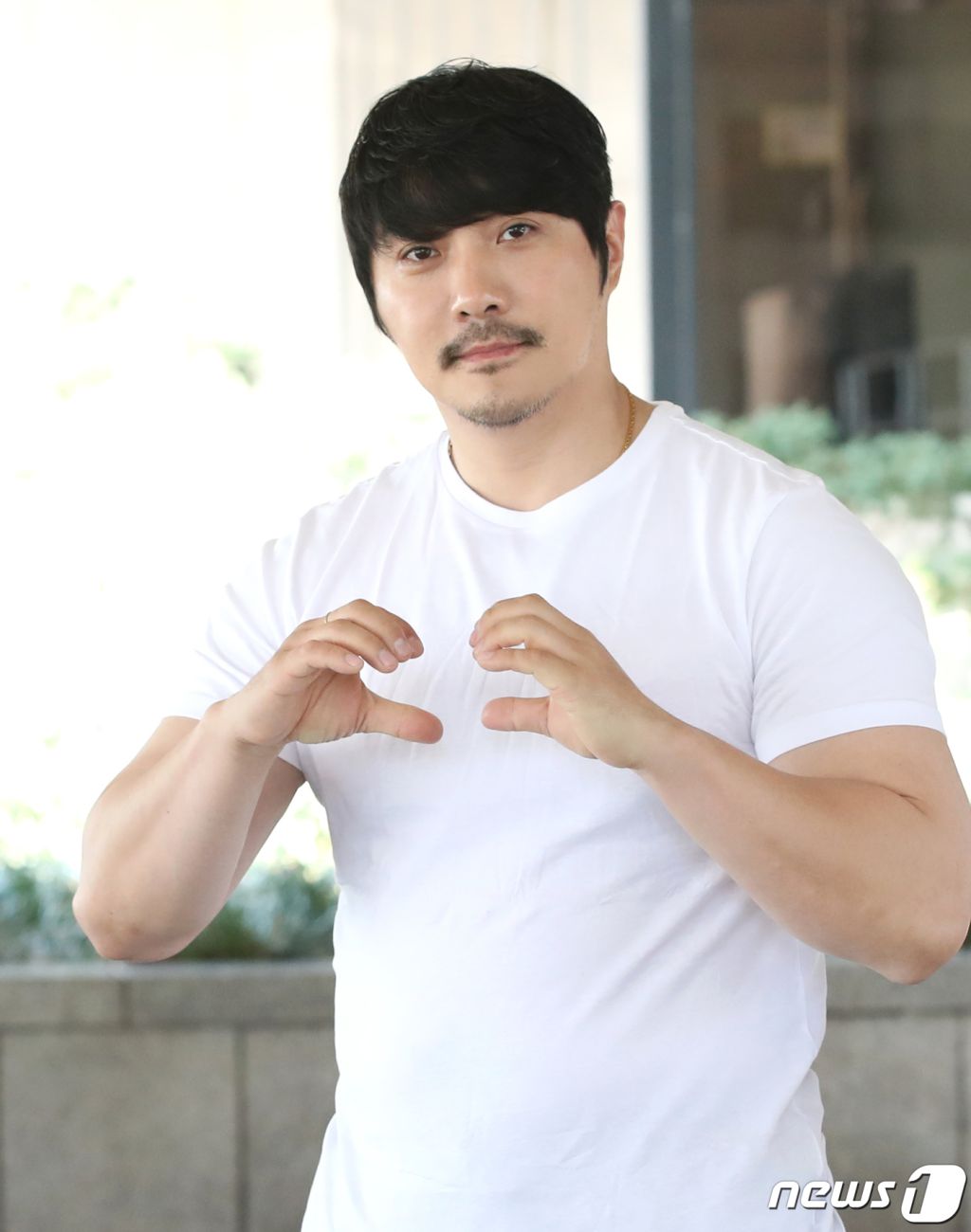 KCM, 13년 전부터 아빠였다…"13세·3세 딸, 쉽게 알리지 못했다" : zum 뉴스