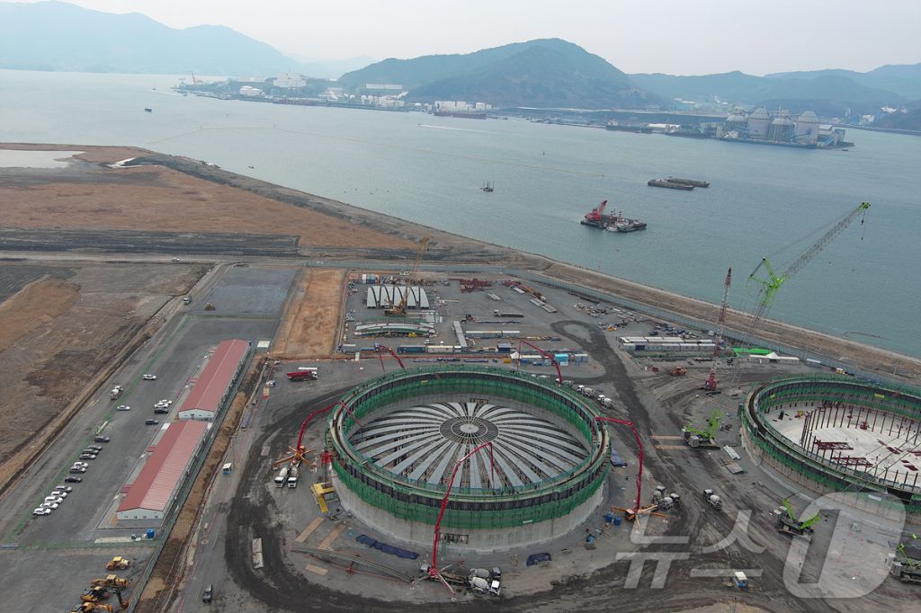 '1조 4000억' 여수 묘도 LNG터미널 지자체 출자 완료 : ZUM 뉴스