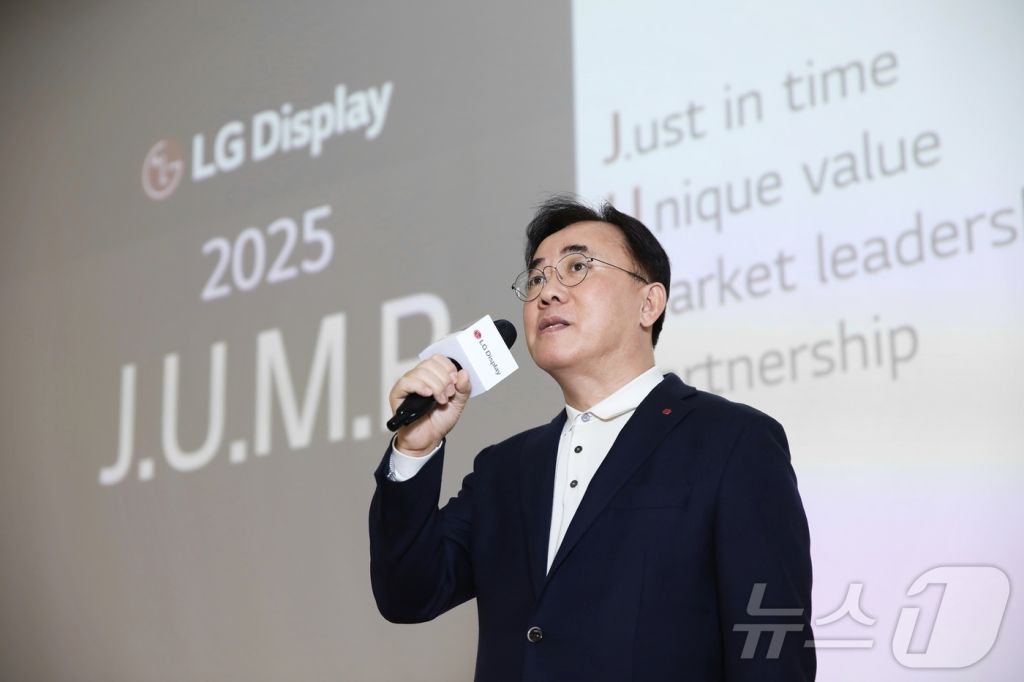 [속보] LG디스플레이 1분기 영업익 335억…3년 만 첫 1Q 흑자 : ZUM 뉴스