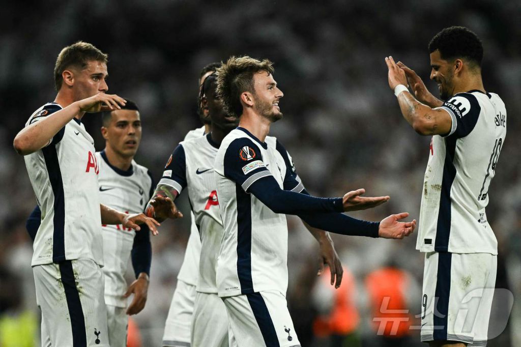 '손흥민 결장' 토트넘, UEL 준결승 1차전서 승리…맨유도 완승 (종합) : zum 뉴스