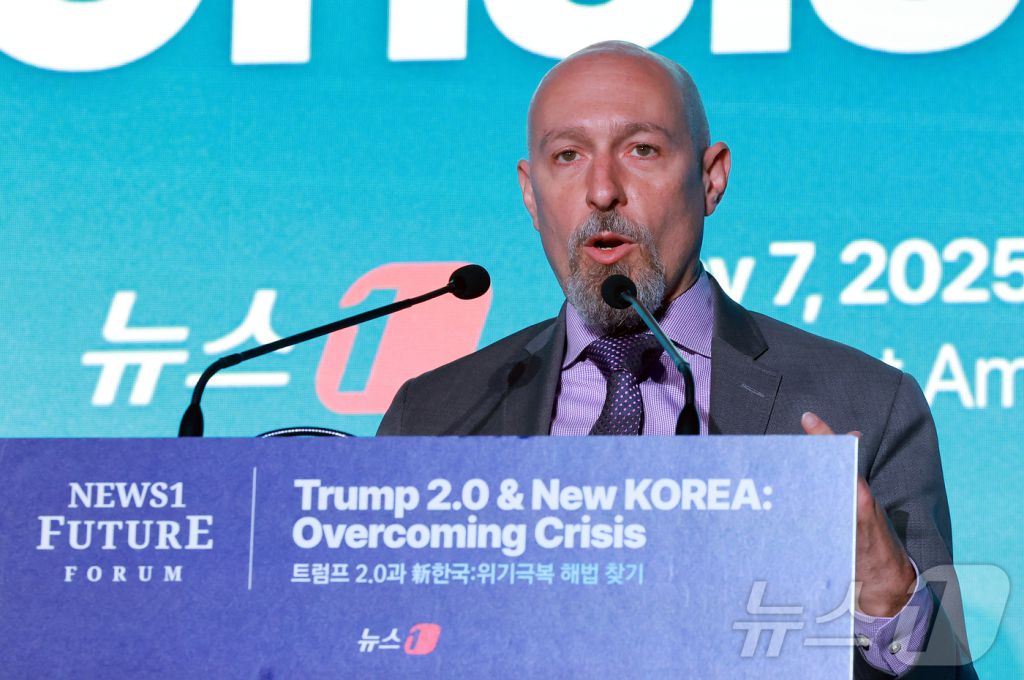 [NFF2025]트로이 스탠거론 한국센터장 '트럼프의 귀환이 한국 무역과 안보에 미치는 영향' : zum 뉴스