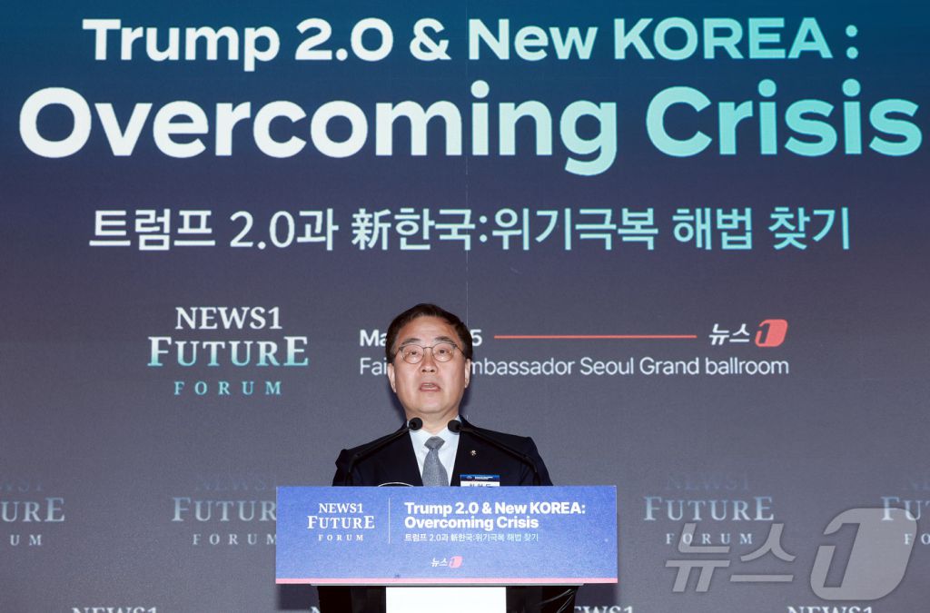 권영세 "모든 분야 국가적 복합위기…정치가 중심 잡아야" [NFF2025] : zum 뉴스