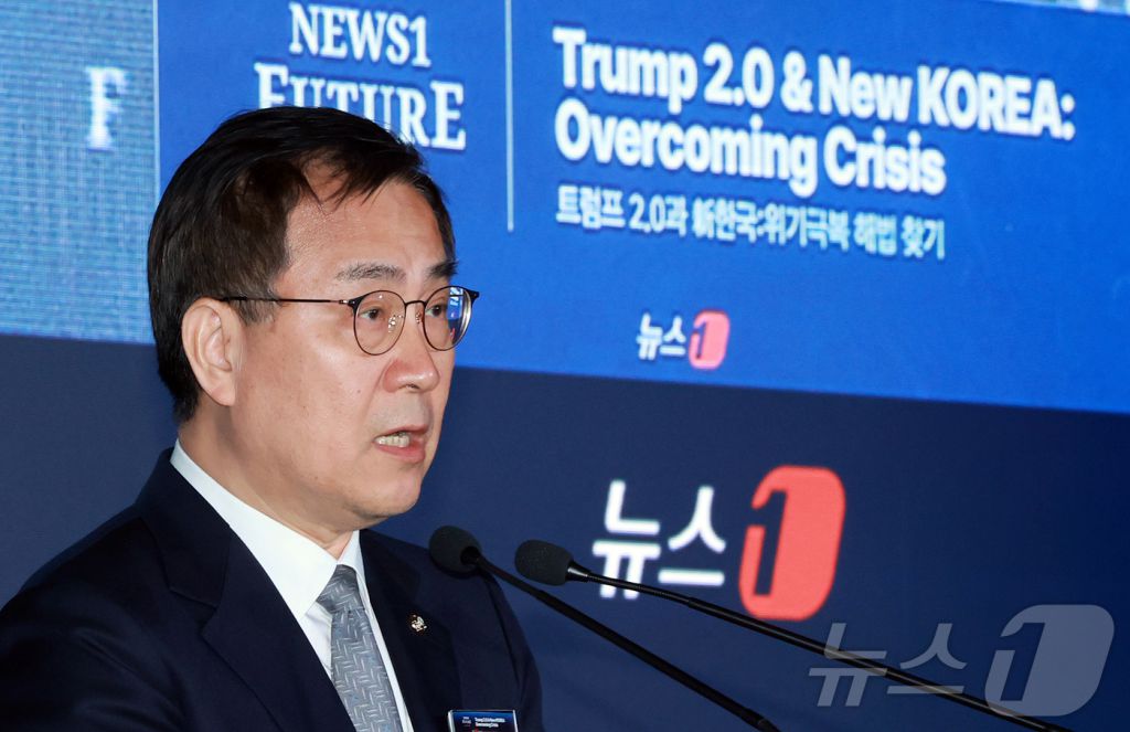 [NFF2025] 최형두 비상대책위원, 뉴스1 미래포럼 대독 : ZUM 뉴스