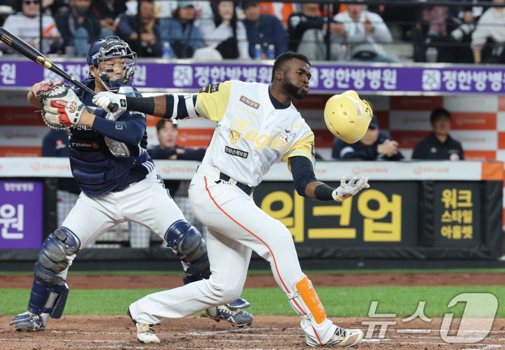 한화, 연장 접전 끝 13연승 무산…최정 KBO리그 첫 500홈런(종합) : ZUM 뉴스