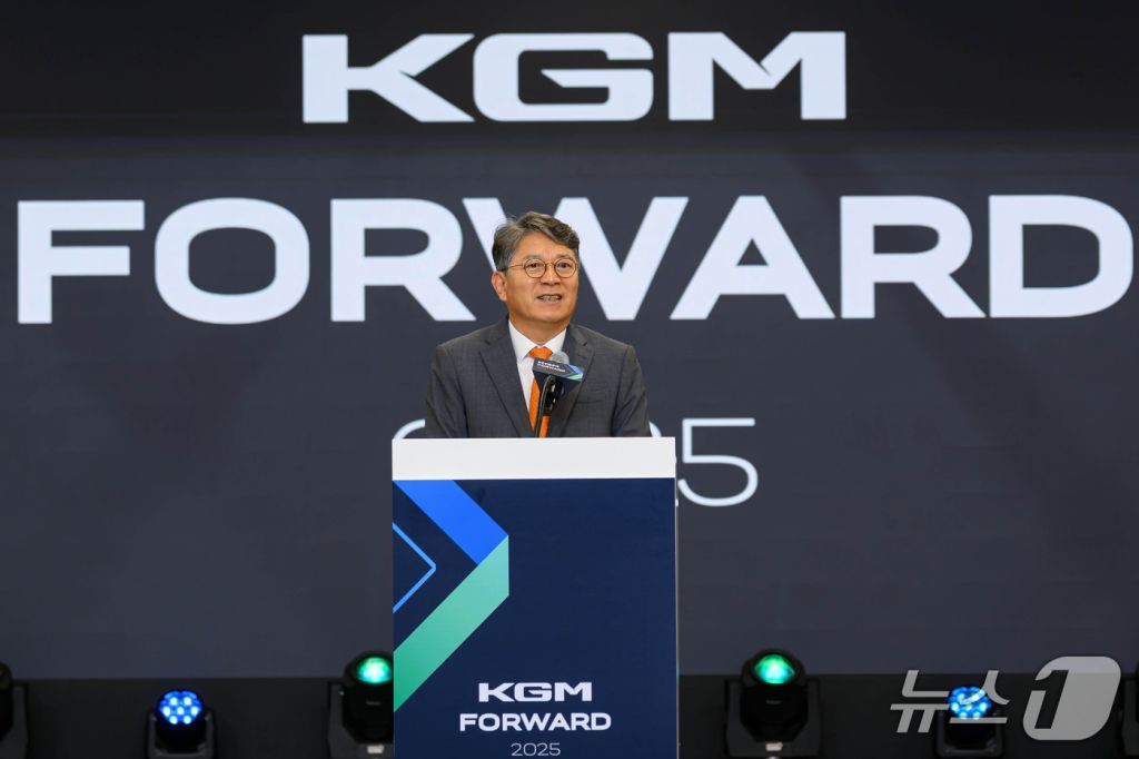 KGM, 2030년까지 친환경 신차 7대 투입…렉스턴 후속에 MPV까지 : zum 뉴스