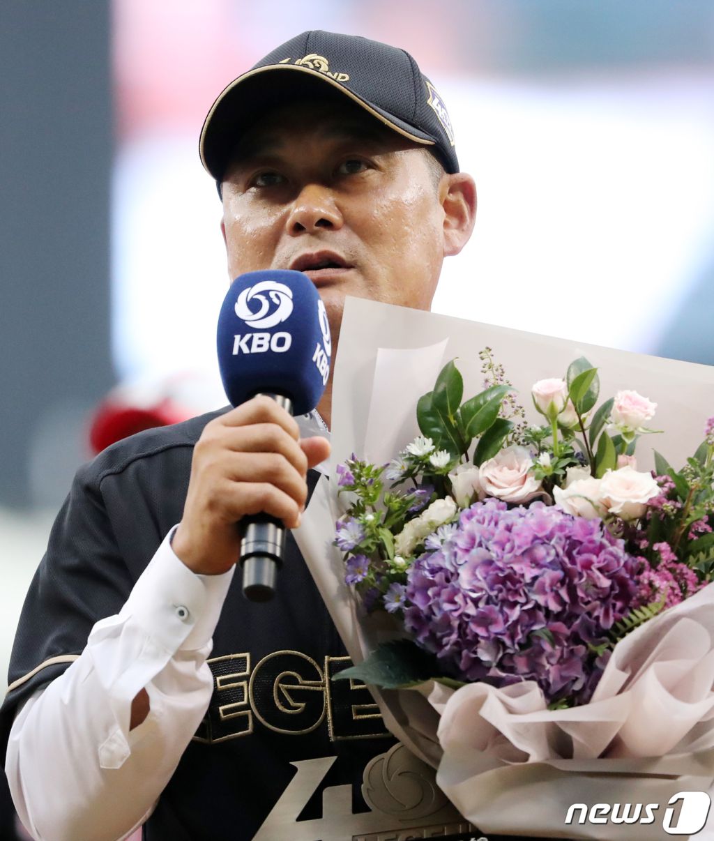 'KT 떠나는' 이종범, '최강야구' 감독 합류…JTBC "추후 공개"(종합) : zum 뉴스