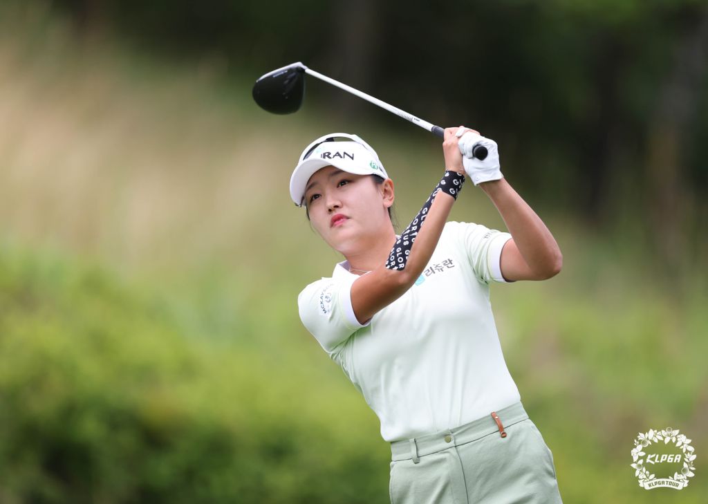 '무명' 조혜림, KLPGA 하이원리조트 오픈 첫날 '깜짝 선두' : zum 뉴스