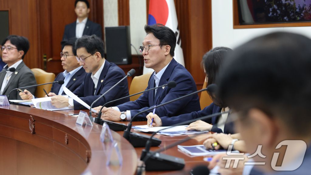 김민석 국무총리, APEC 정상회의 종합점검 회의 모두발언 : zum 뉴스