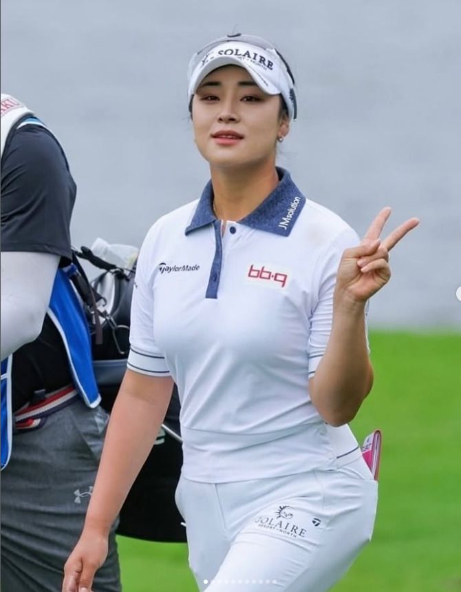 [LPGA] 윤이나, 2R 3언더파…릴리아 부와 4타 차 공동 10위 : ZUM 뉴스