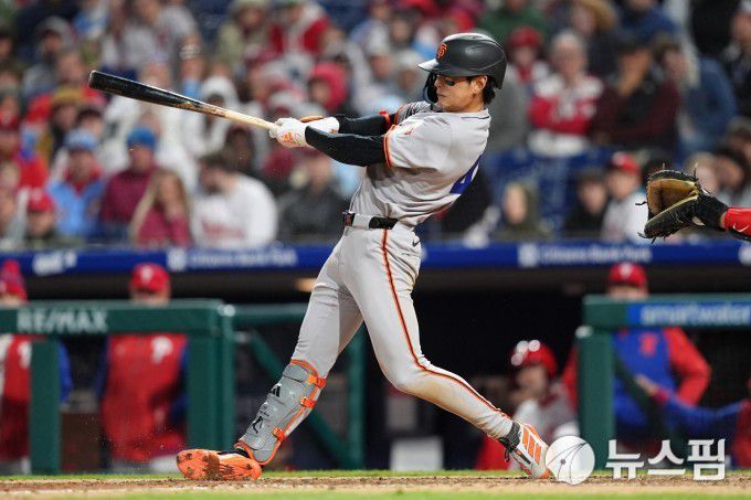 [MLB] 이정후, 좌완 161km 공 때려 적시타... 멀티히트에 보살까지 : zum 뉴스