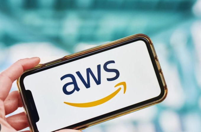 [GAM]AI 시대 승자는 클라우드 ① 관세 충격? 아마존 10년만의 기회 : zum 뉴스