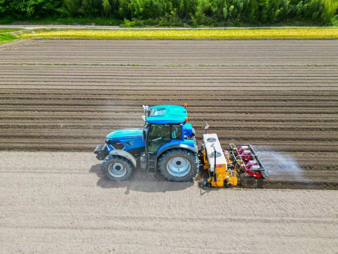 LS엠트론, 국내 최고 마력 MT9 자율작업 트랙터 출시 : zum 뉴스