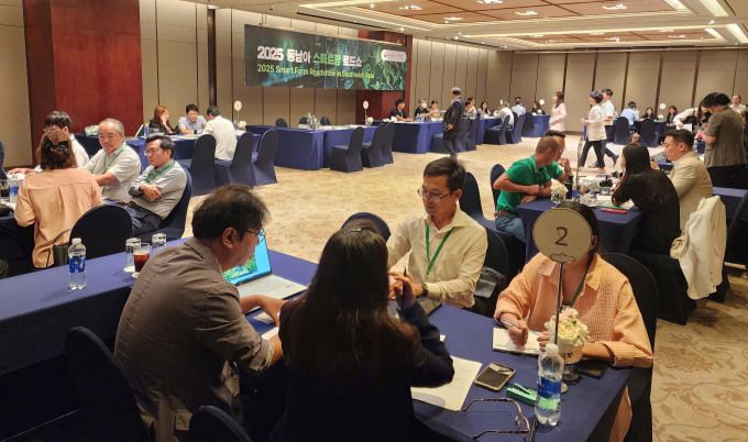 농식품부-KOTRA, 스마트팜 동남아 수출 박차…200억 규모 MOU 체결 : ZUM 뉴스