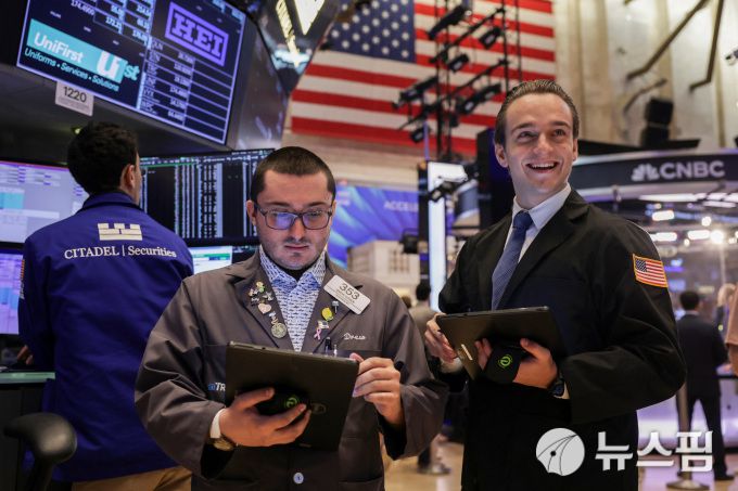 뉴욕증시, FOMC 등 대형 이벤트 앞두고 상승 마감…S&P500·나스닥 신고가 행진 : zum 뉴스