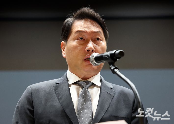 SKT 가입자들 IMEI 유출 가능성…3년 전 악성코드 심었다(종합) : zum 뉴스