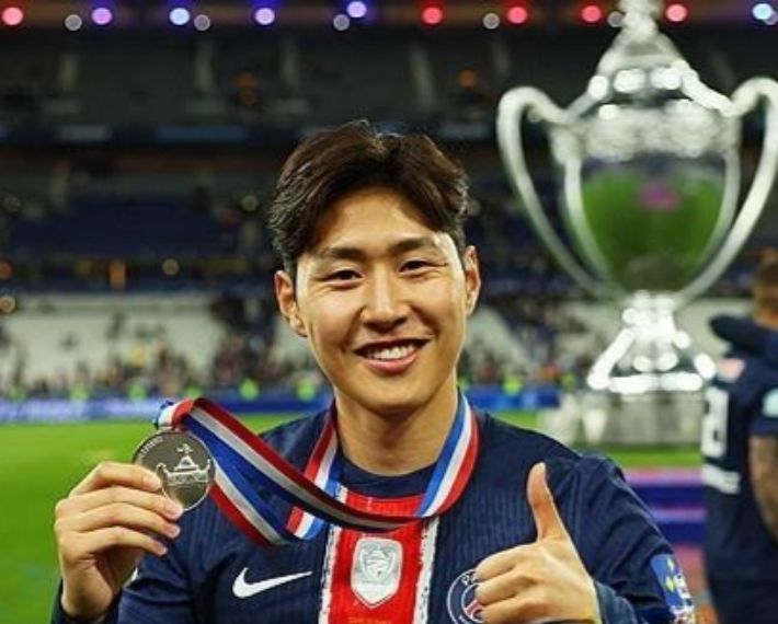 이강인, UCL 결승전 출사표 "승리 목표 향해… 꼭 우승하겠다!" : zum 뉴스