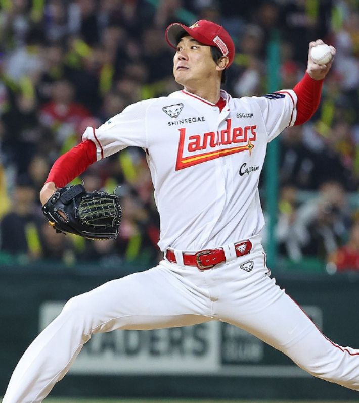 김광현, 인천 투수 전설로 남는다…SSG와 2년 36억 재계약, 20년 동행 : zum 뉴스