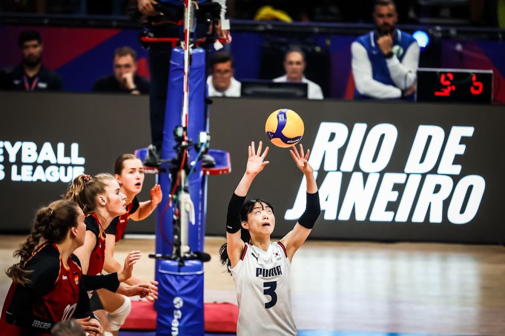 블로킹에서 압도당한 여자배구. 세계랭킹 12위 독일에 VNL 첫 판 완패 : ZUM 뉴스