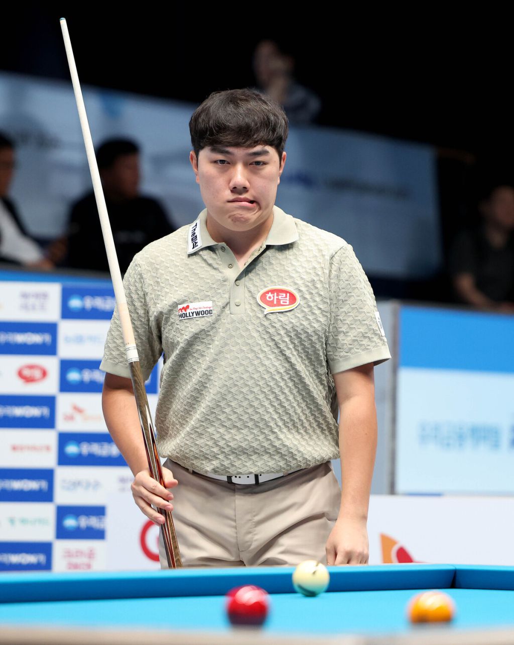 “공부 더 해야 해”…‘세계랭킹 1위도 넘지 못한 PBA의 벽’ 김준태, PBA 데뷔전서 정경섭에 패배 : zum 뉴스