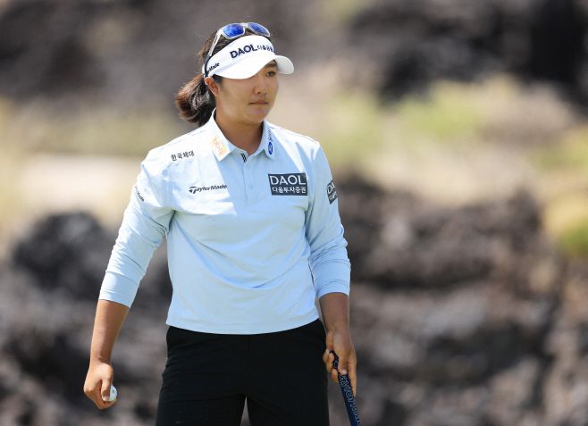 유해란, LPGA 블랙 데저트 '노보기 9언더파' 선두 : zum 뉴스