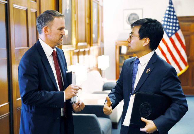 여한구 통상본부장, 美상무장관·USTR 대표에 '관세 면제' 강조 : zum 뉴스