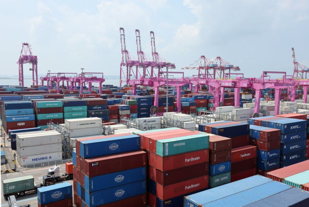 OECD 韓 경기선행지수 3년7개월 만에 최고…관세 먹구름 여전 : zum 뉴스