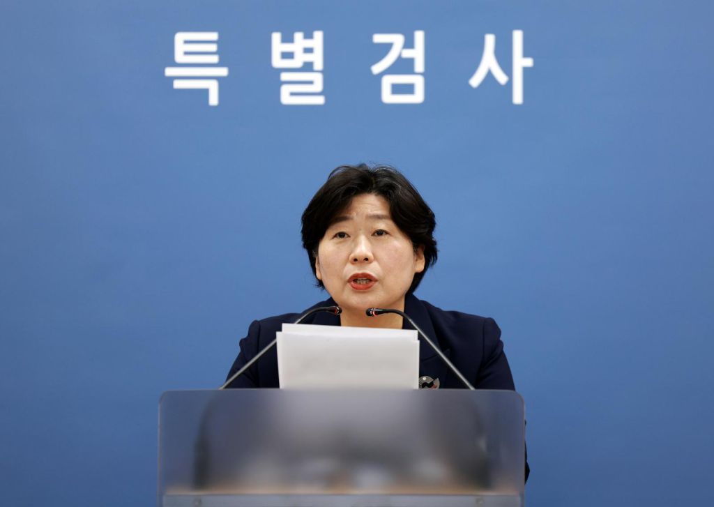 내란특검 “조희대·천대엽 계엄 동조 확인안돼” 무혐의 처분 : zum 뉴스
