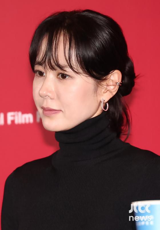 [30회 BIFF] 손예진 "결혼·출산 후 복귀 '예전과 같을까' 불안했다" : zum 뉴스