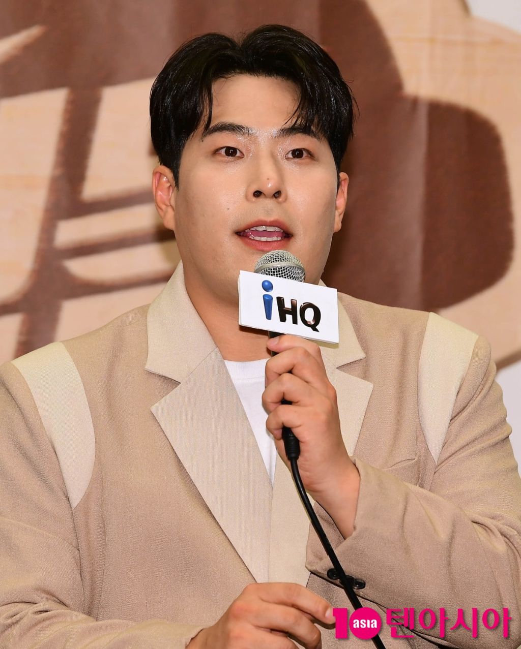 '신혼' 김해준, 이러니 100kg 훌쩍 넘기지…♥김승혜 갈비찜 제조 한창 ('맛녀석') : zum 뉴스