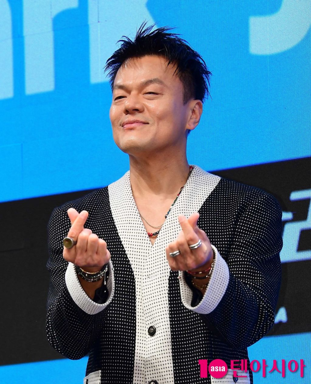 [공식] JYP 박진영, '스우파' 저지됐다…보아 바통 받고 알리야 자넬·마이크 송과 나란히 : zum 뉴스