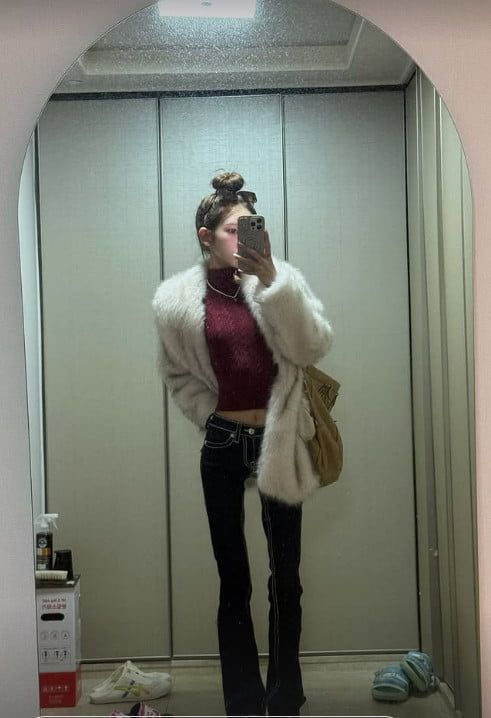 어떻게 지탱하지…최준희, 서 있는 게 신기한 '41kg' 뼈다리 : ZUM 뉴스