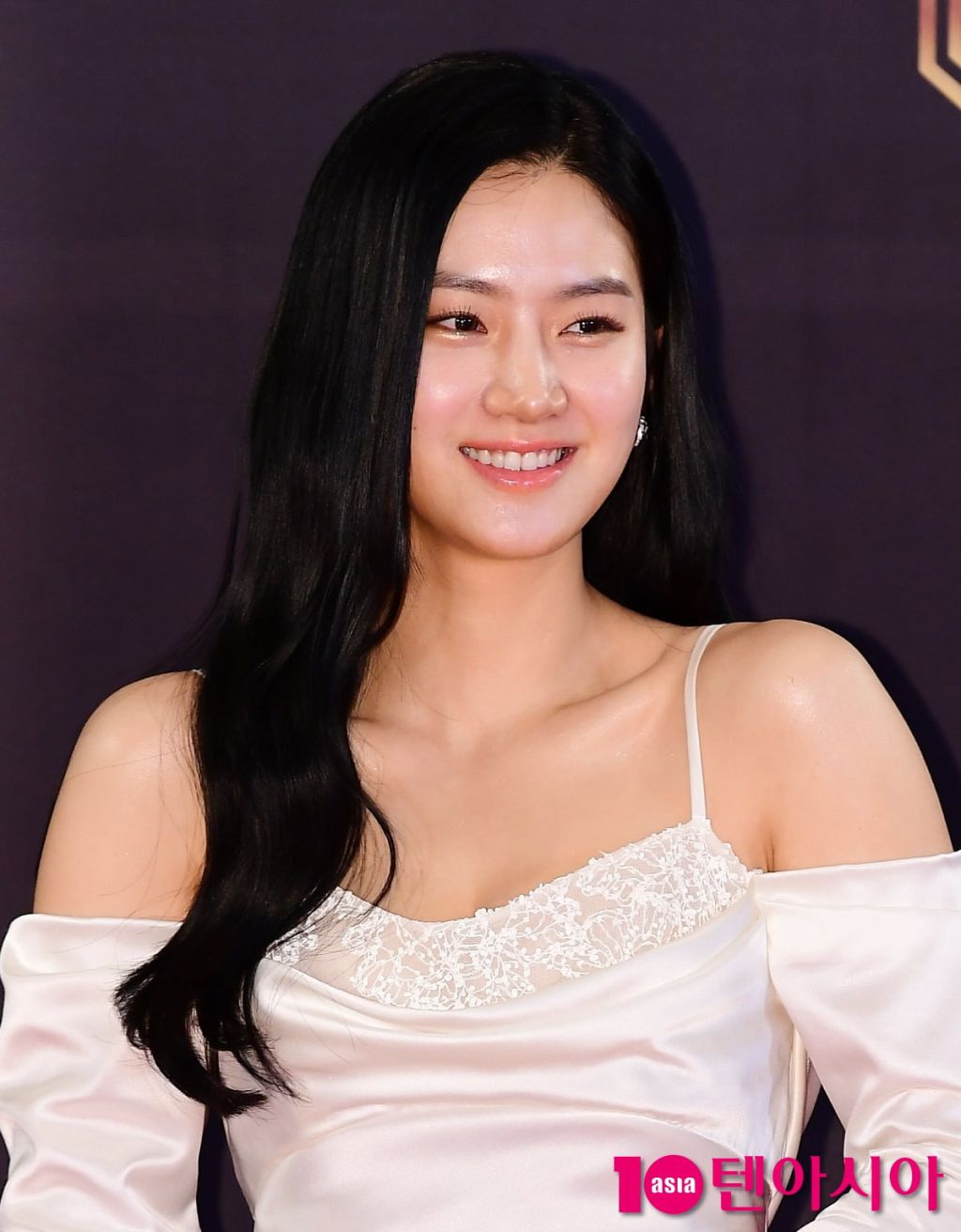 19금 논란 각성했나…'SNL' 박주현, 송민호와 열애설 잠시 잊고 '테토녀' 파격 변신 [종합] : zum 뉴스