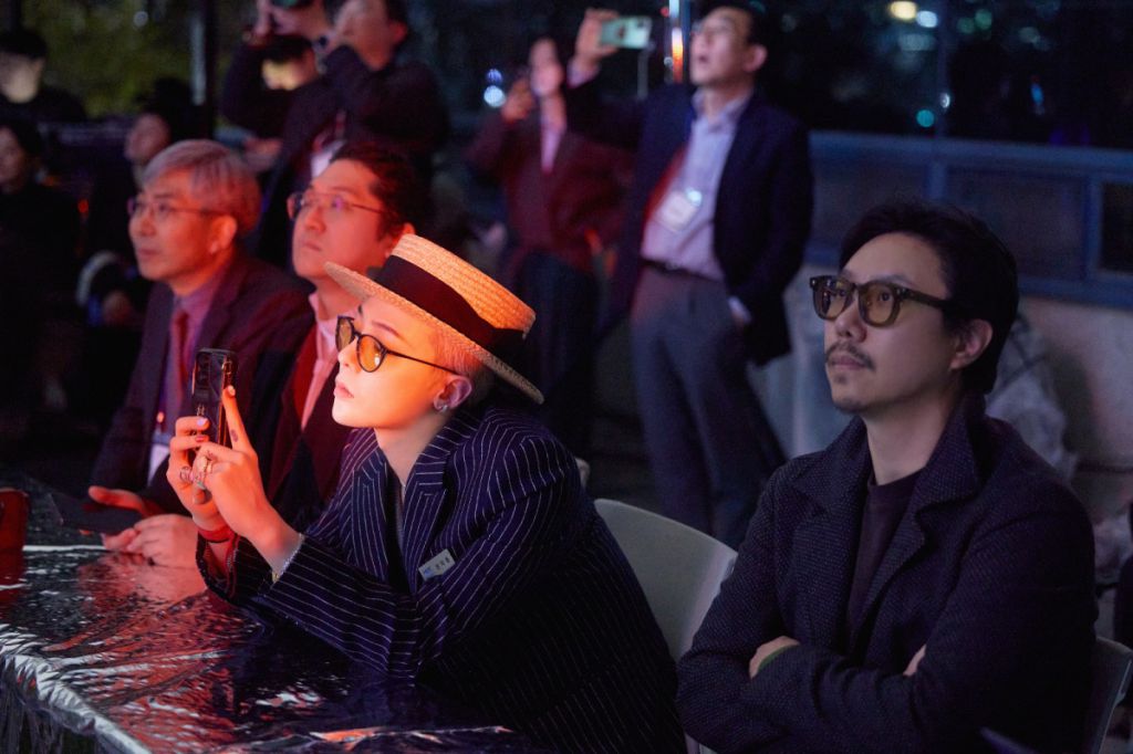 KAIST가 지드래곤을 우주로 보냈다? 세계 최초 ‘우주 음원’ 실험 : ZUM 뉴스