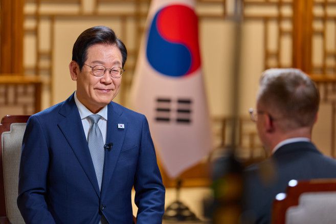 李대통령, APEC 계기 관세협상 타결 가능성에 "시간 조금 걸릴 것" : zum 뉴스