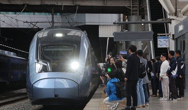 오전 7시 42분 '익산역發 용산역' KTX 열차 1편 추가…'서울行 차별' 해소 : ZUM 뉴스