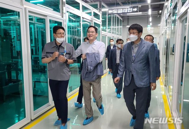 MLCC, 5G 스마트폰 수요로 강세...삼성전기, 中 텐진공장 조기가동 하나 : zum 뉴스