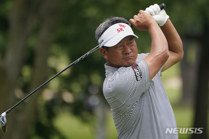 '전설' 최경주, PGA 챔피언스투어 제임스 하디 인비테이셔널 준우승 : ZUM 뉴스