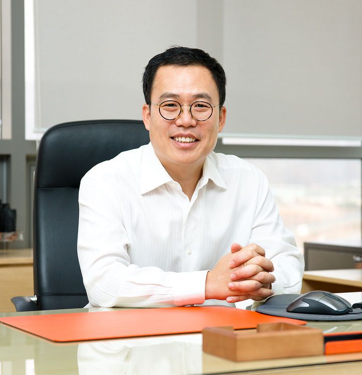 '아프리카TV 아버지', 경영 복귀…SOOP, AI로 치지직 공세 이겨낼까 : zum 뉴스