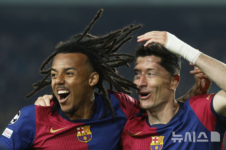 '레반도프스키 멀티골' 바르셀로나, UCL 4강 진출 눈앞 : ZUM 뉴스