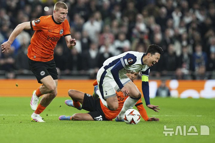 '손흥민 80분' 토트넘, UEL 8강 1차전서 무승부…맨유도 리옹과 비겨(종합) : ZUM 뉴스