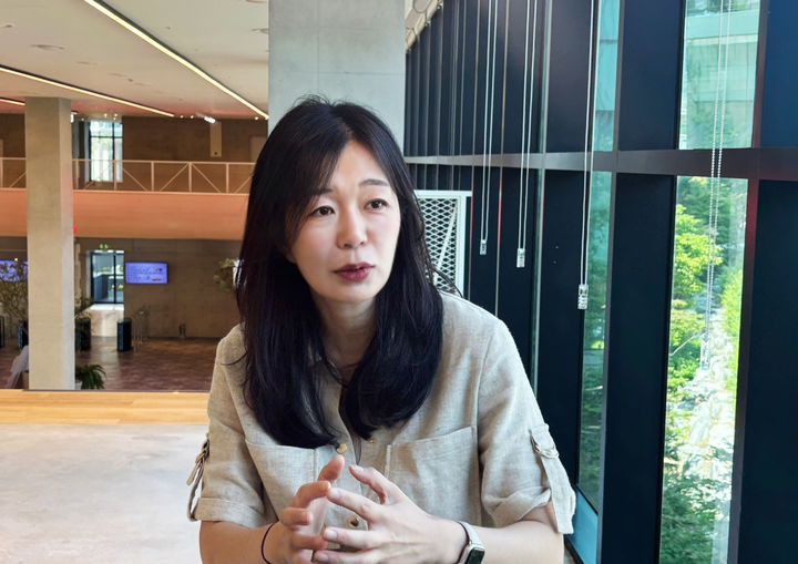 "팀장님은 차 세우러 가셨나요?"…편견 깨고 현장 누빈 '영업출신 女 CEO' : zum 뉴스