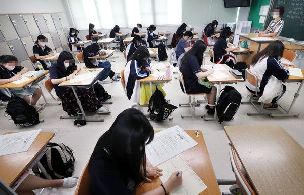 2025년 5월 모의고사 'EBSi 기준' 고3 예상등급컷 공개 : zum 뉴스