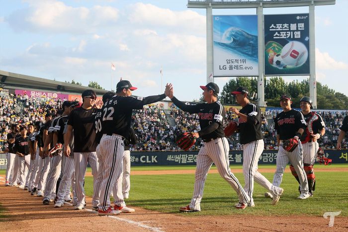 긴 연휴와 치열한 순위경쟁 속 가득찬 야구장, KBO리그 800만 관중 돌파 정조준[SS시선집중] : zum 뉴스