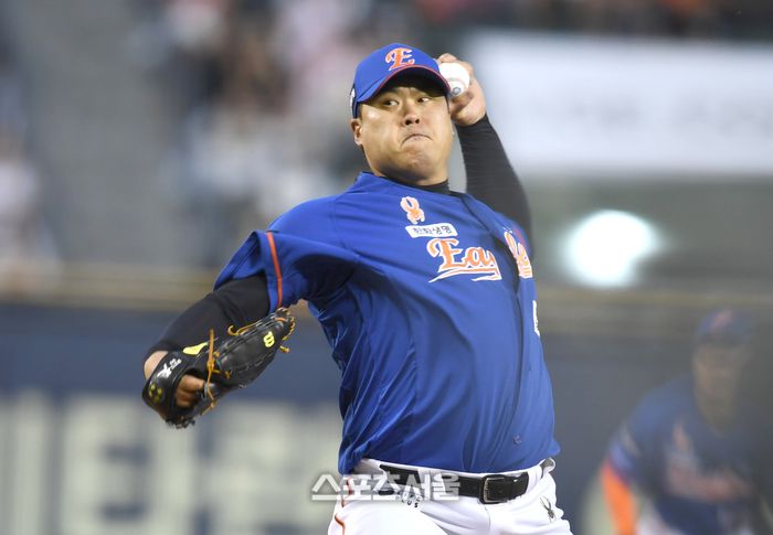 류현진이 던지고-푸이그가 친다, 그런데 ‘다른 팀’이다…이게 KBO에서 된다 [SS시선집중] : zum 뉴스