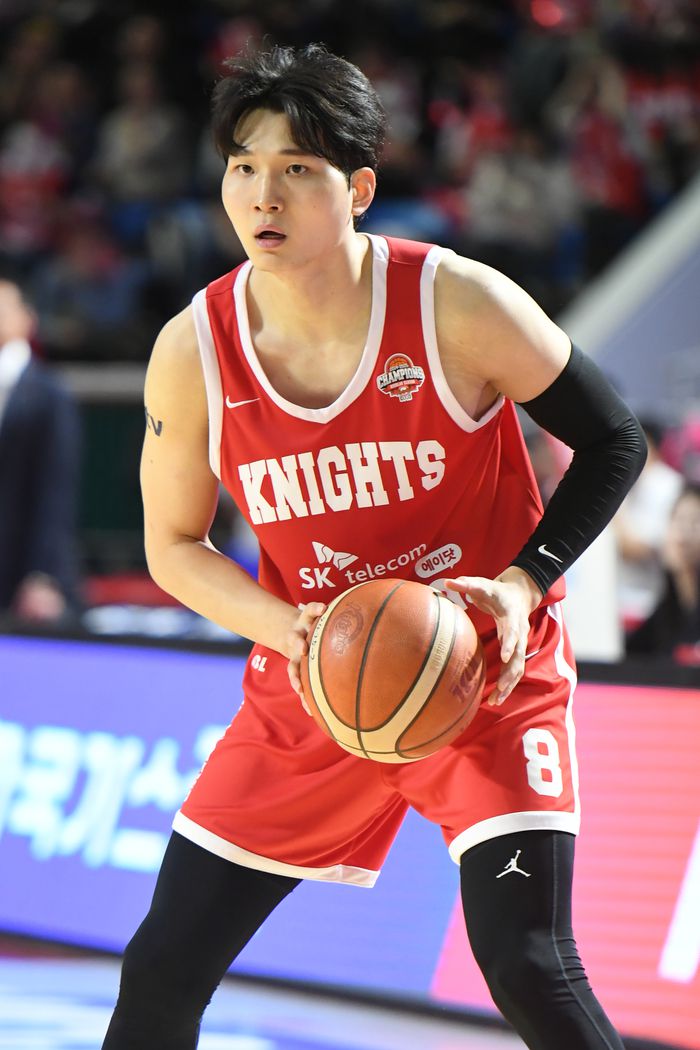 ‘MVP만 4명’ 서울 SK, 통합우승까지 쏠까…KBL ‘봄 농구’가 시작된다 [SS시선집중] : ZUM 뉴스