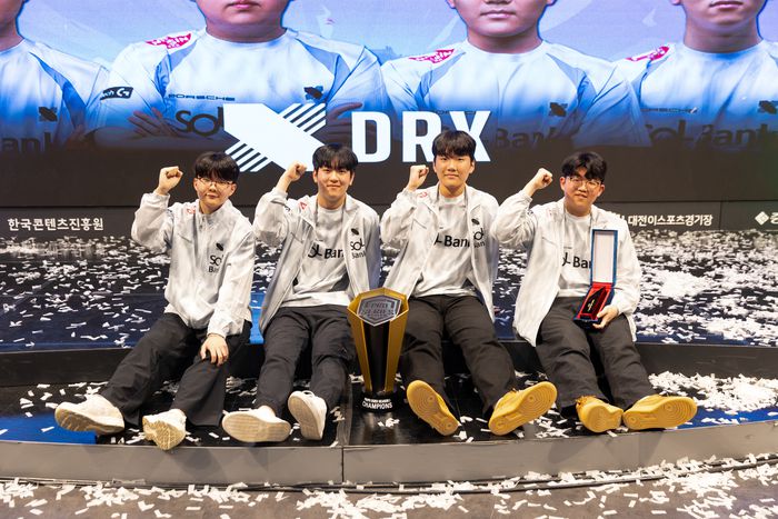 DRX, PMPS 2025 시즌1 우승…국내 배그 모바일 최강 ‘우뚝’ : ZUM 뉴스