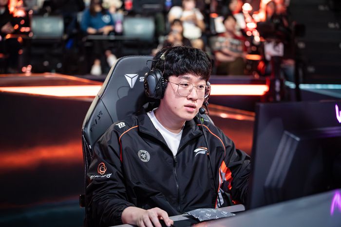 말릴 수 없는 ‘제우스’…한화생명, DNF 2-0으로 완파→단독 2위 ‘질주’ [SS종로in] : ZUM 뉴스