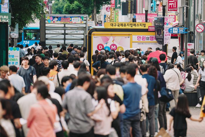 국내 최대 뮤지컬 축제 DIMF, 약속 지킨 ‘만 원의 행복’…감동은 그대로 : zum 뉴스