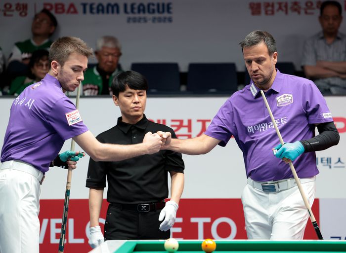 하이원리조트·휴온스, 개막 3연패→감격의 첫승!…SK렌터카 2연승 ‘단독 선두’ [PBA 팀리그 1R] : zum 뉴스